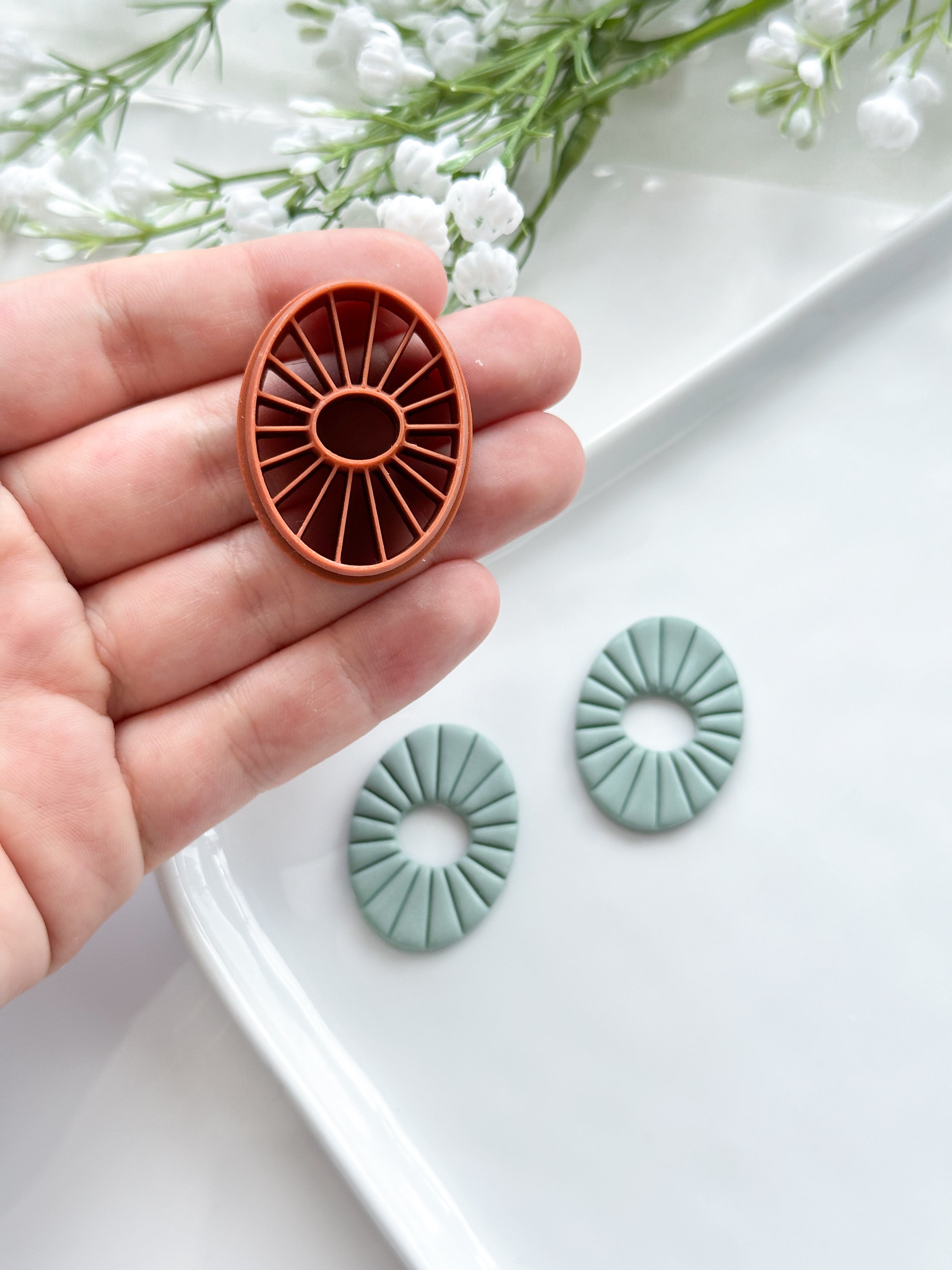 Sunny Oval Polymer Clay Cutter PCC1460 – Tera Clay